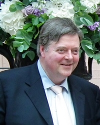 Manderson Steps Down as Hachette U.K. Restructures Sales