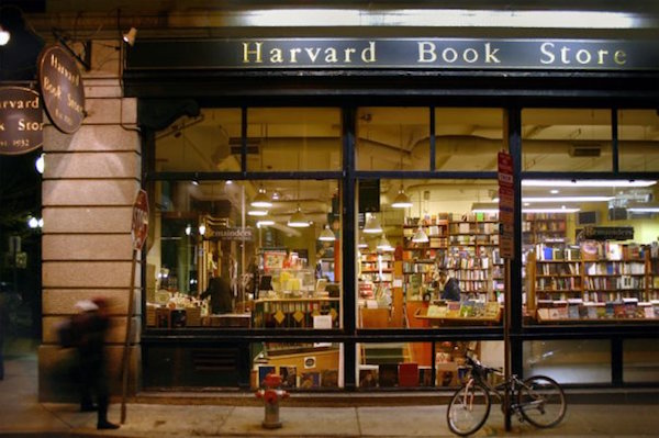 Shelfie Rolls Out First U.S. Bookstore Partnership