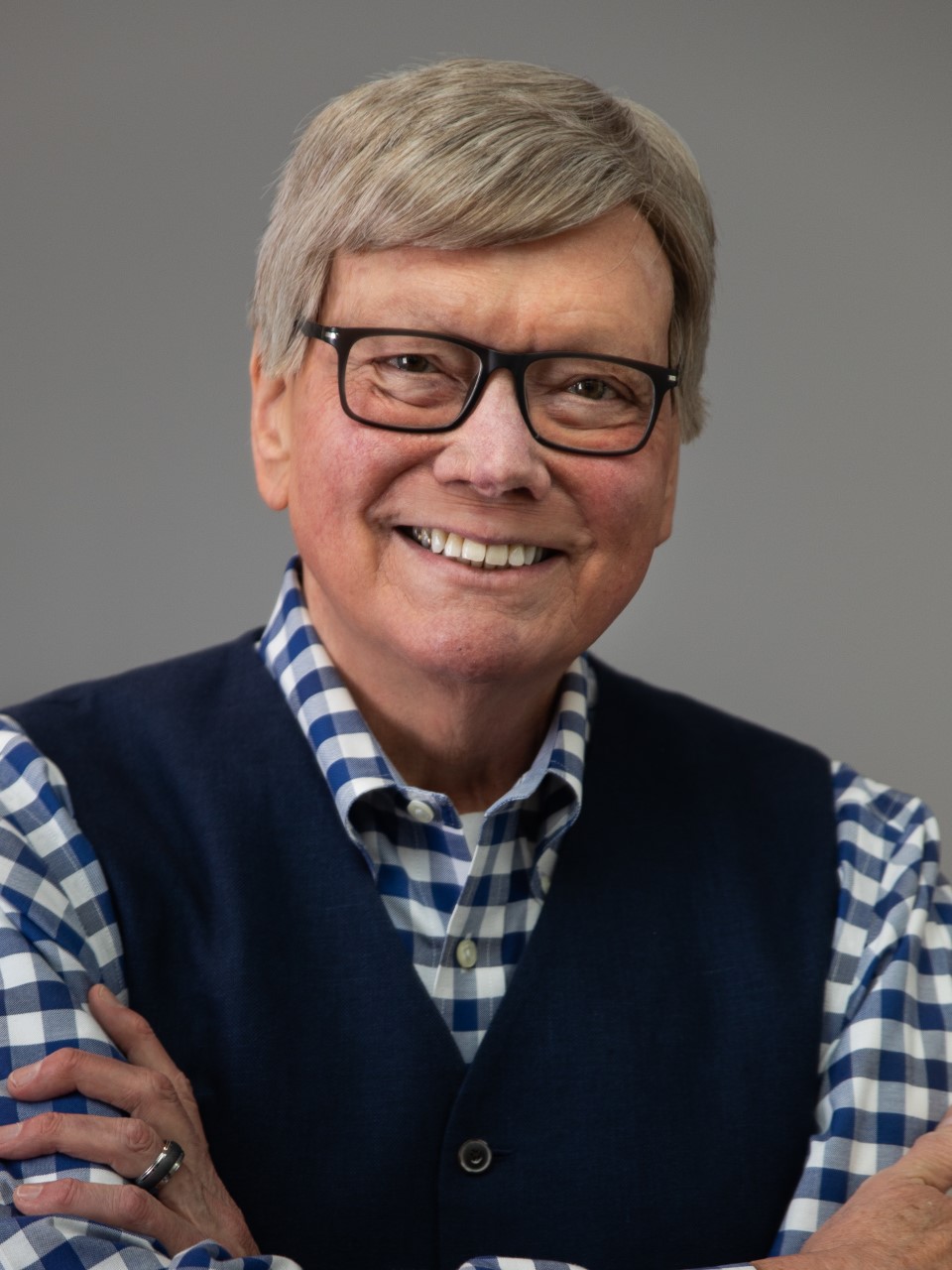 Author Ed Hindson Dies at 77