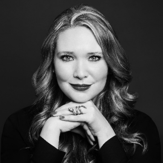 Sarah J. Maas Signs Four-Book Deal with Bloomsbury